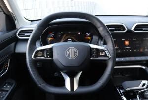 Grey MG ZS 2025 in Riga, with an engine capacity of 1.50 L and mileage of 19 thousand km for 21990 €, photo 5 on AUTOMOTO.COM.LV