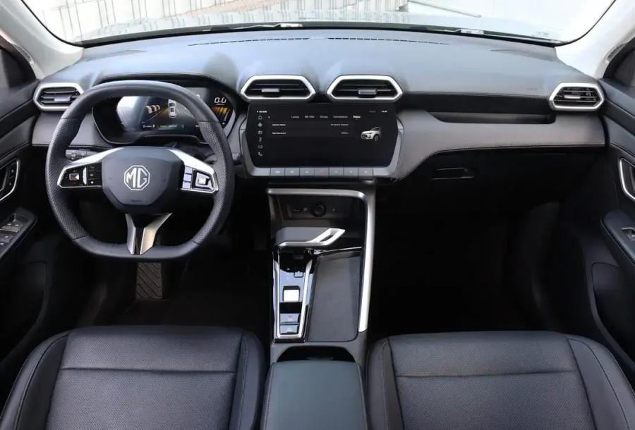 Grey MG ZS 2025 in Riga, with an engine capacity of 1.50 L and mileage of 19 thousand km for 21990 €, photo 10 on AUTOMOTO.COM.LV