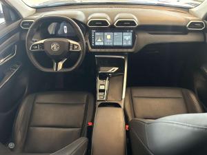 Pelēks MG ZS 2025 Šauļi, ar dzinēja tilpumu 1.50 L un nobraukumu 21 tūkst. km par 22750 €, foto 12 vietnē AUTOMOTO.COM.LV