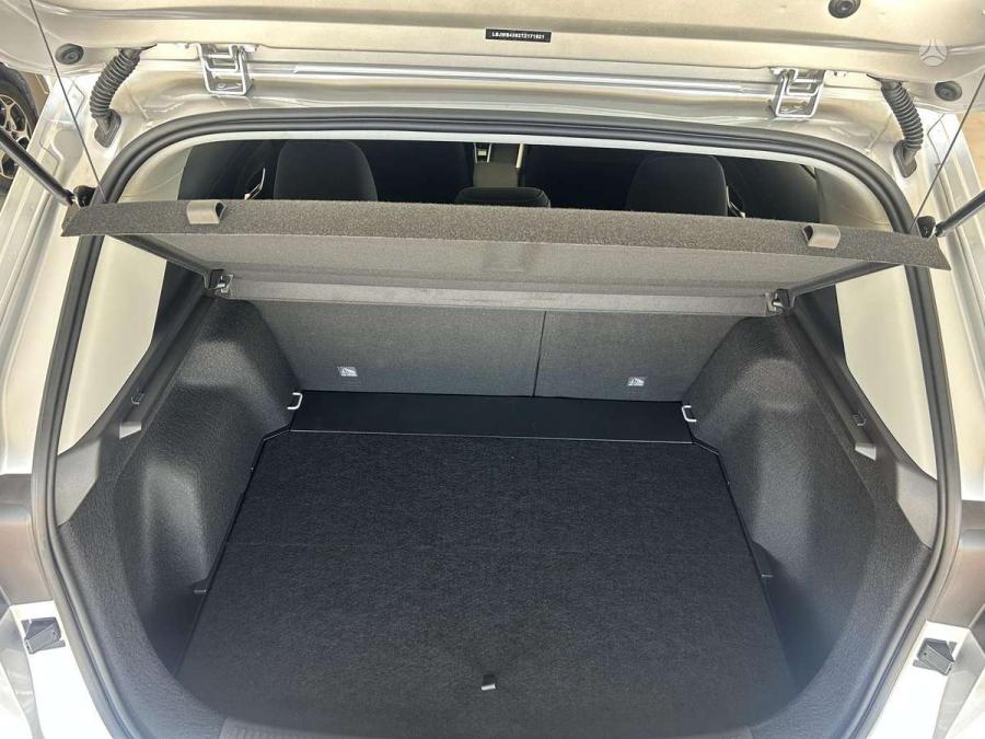 Grey MG ZS 2026 in Siauliai, with an engine capacity of 1.50 L and mileage of 0 thousand km for 23490 €, photo 15 on AUTOMOTO.COM.LV