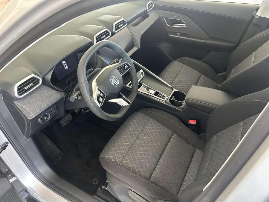 Grey MG ZS 2026 in Siauliai, with an engine capacity of 1.50 L and mileage of 0 thousand km for 23490 €, photo 12 on AUTOMOTO.COM.LV