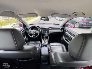 Red MG ZS 2023 in Vilnius, with an engine capacity of 1.00 L and mileage of 70 thousand km for 13500 €, photo 22 on AUTOMOTO.COM.LV