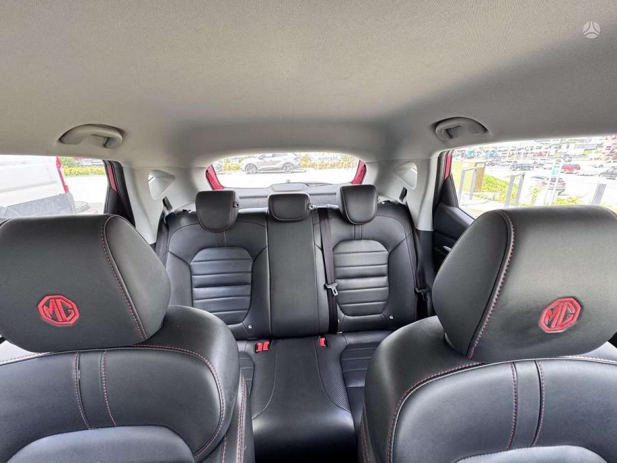 Red MG ZS 2023 in Vilnius, with an engine capacity of 1.00 L and mileage of 70 thousand km for 13500 €, photo 21 on AUTOMOTO.COM.LV