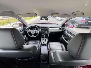 Red MG ZS 2023 in Vilnius, with an engine capacity of 1.00 L and mileage of 70 thousand km for 13500 €, photo 22 on AUTOMOTO.COM.LV