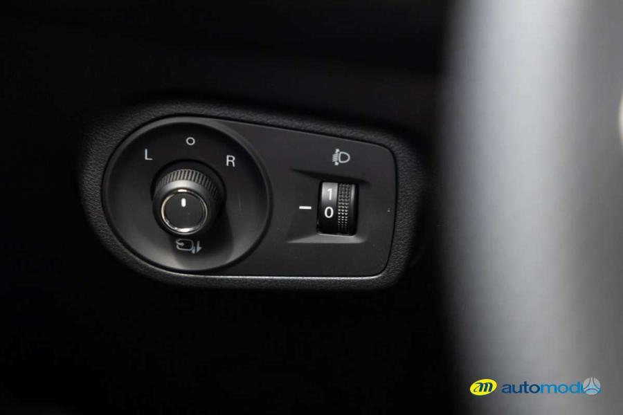 Sarkans MG ZS 2025 Viļņa, ar dzinēja tilpumu 1.50 L un nobraukumu 18 tūkst. km par 22990 €, foto 18 vietnē AUTOMOTO.COM.LV