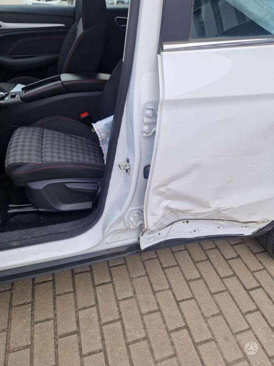Balts MG ZS 2023 Tauragė, ar dzinēja tilpumu 0.00 L un nobraukumu 19 tūkst. km par 10900 €, foto 23 vietnē AUTOMOTO.COM.LV