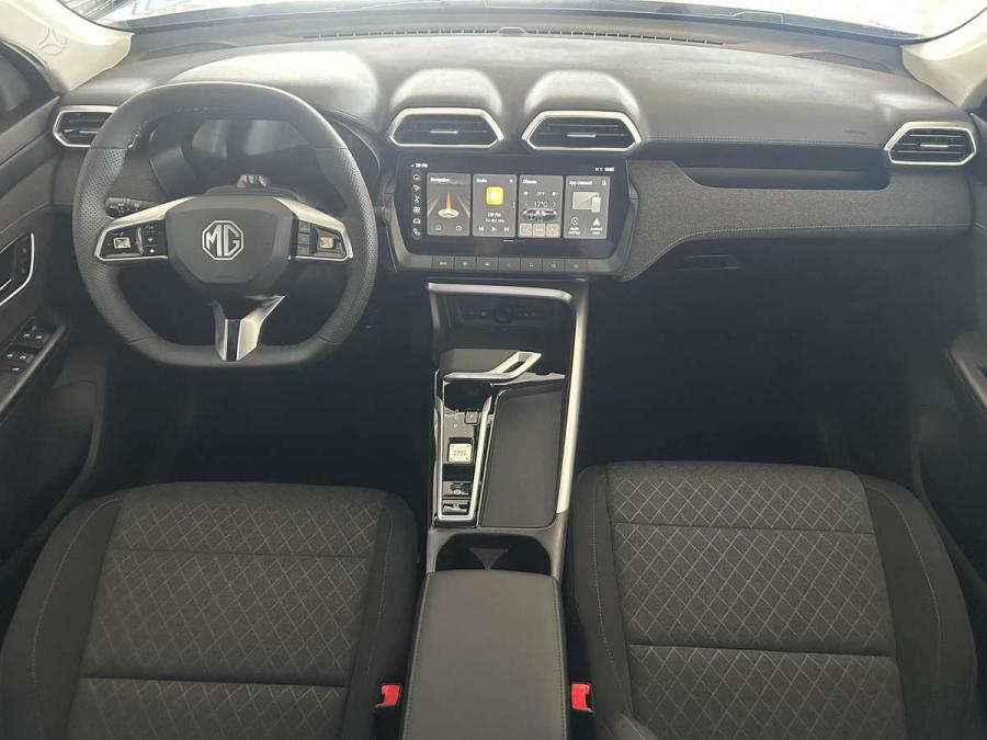 White MG ZS 2026 in Siauliai, with an engine capacity of 1.50 L and mileage of 0 thousand km for 23490 €, photo 11 on AUTOMOTO.COM.LV