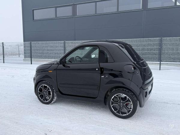 Melns Microcar DUE 2024 Kauņa, ar dzinēja tilpumu 0.50 L un nobraukumu 17 tūkst. km par 9200 €, foto 5 vietnē AUTOMOTO.COM.LV