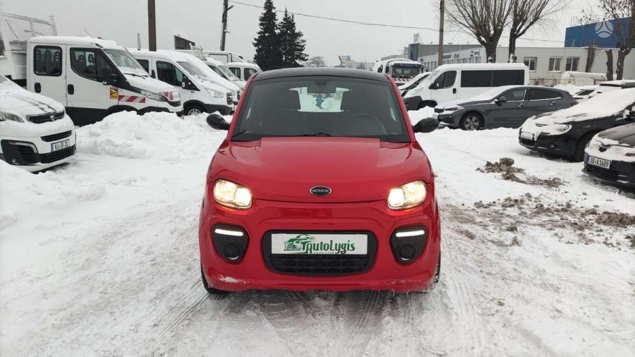 Red Microcar DUE 2024 in Klaipeda, with an engine capacity of 0.50 L and mileage of 4 thousand km for 10990 €, photo 2 on AUTOMOTO.COM.LV
