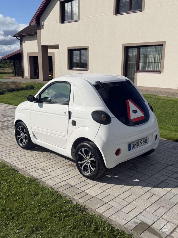 White Microcar DUE 2015 in Siauliai, with an engine capacity of 0.40 L and mileage of 43 thousand km for 3450 €, photo 3 on AUTOMOTO.COM.LV