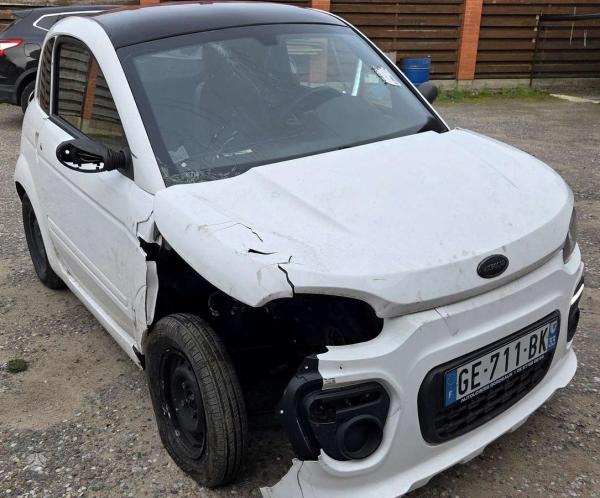 White Microcar DUE 2022 in Taurage, with an engine capacity of 0.50 L and mileage of 33 thousand km for 3250 €, photo 3 on AUTOMOTO.COM.LV