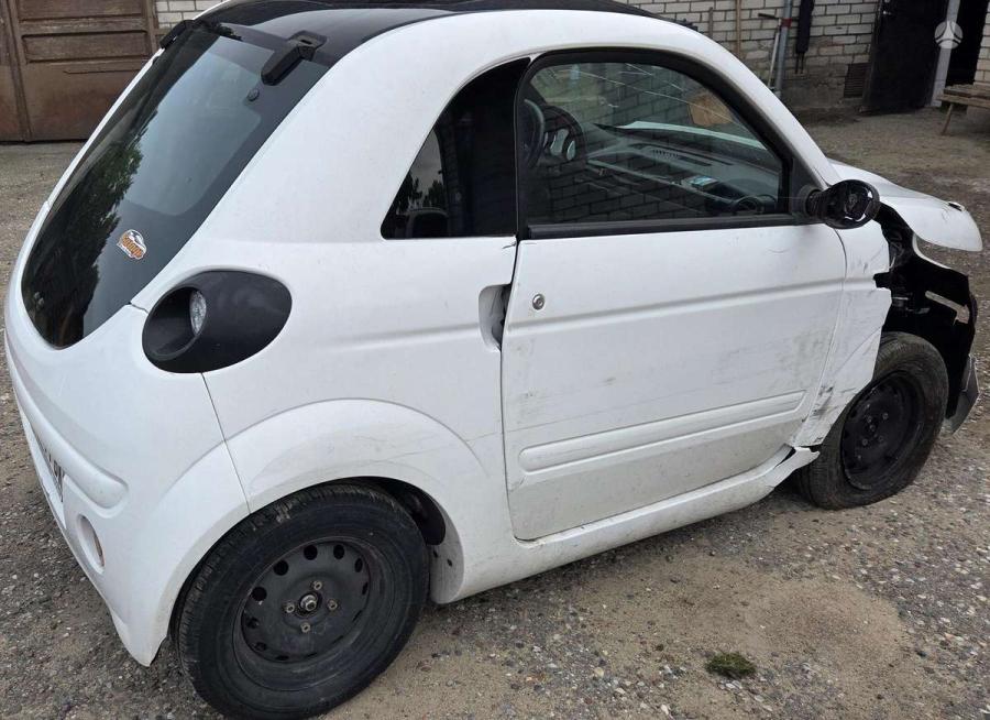 White Microcar DUE 2022 in Taurage, with an engine capacity of 0.50 L and mileage of 33 thousand km for 3250 €, photo 4 on AUTOMOTO.COM.LV