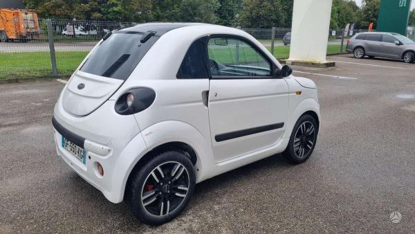 White Microcar DUE 2022 in Siauliai, with an engine capacity of 0.50 L and mileage of 25 thousand km for 5999 €, photo 8 on AUTOMOTO.COM.LV