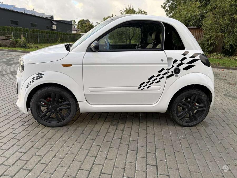White Microcar DUE 2024 in Gargzdai, with an engine capacity of 0.48 L and mileage of 2 thousand km for 8999 €, photo 3 on AUTOMOTO.COM.LV