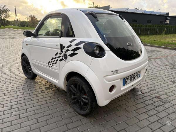 White Microcar DUE 2024 in Gargzdai, with an engine capacity of 0.48 L and mileage of 2 thousand km for 8999 €, photo 4 on AUTOMOTO.COM.LV