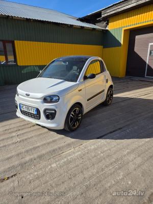 Balts Microcar DUE 2025 Tallina, ar dzinēja tilpumu 0.49 L un nobraukumu 2 tūkst. km par 11900 €, foto 2 vietnē AUTOMOTO.COM.LV