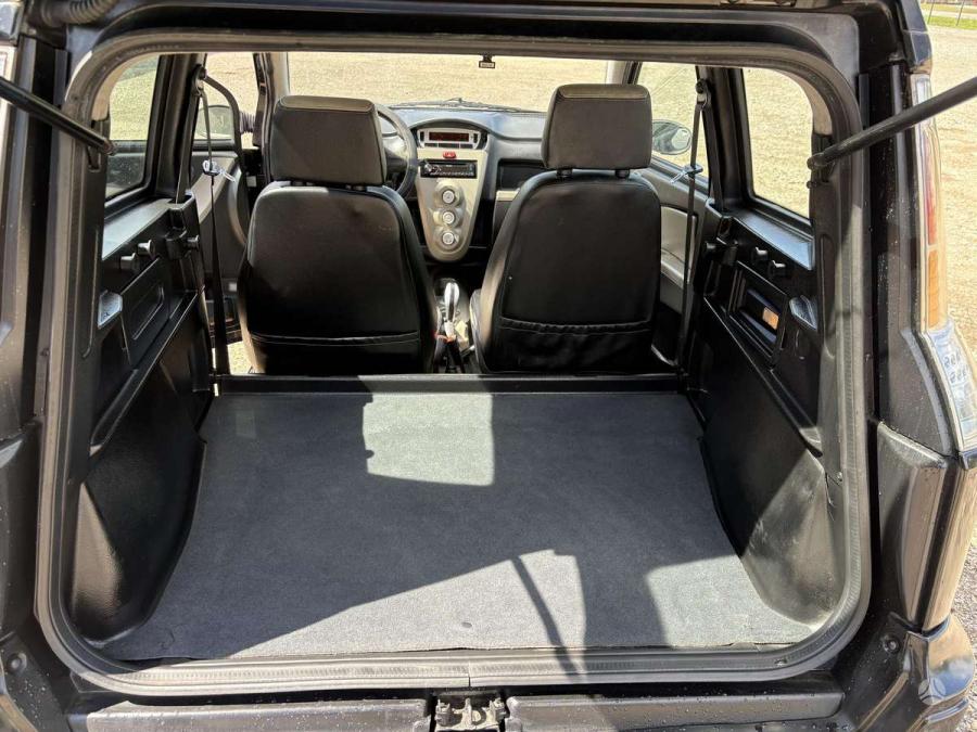 Melns Microcar Mgo 2009 Kelmė, ar dzinēja tilpumu 0.52 L un nobraukumu 59 tūkst. km par 1900 €, foto 24 vietnē AUTOMOTO.COM.LV