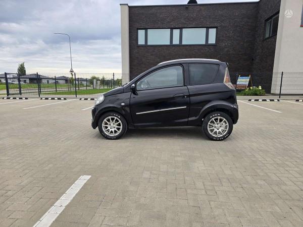 Black Microcar Mgo 2012 in Kaunas, with an engine capacity of 4.00 L and mileage of 90 thousand km for 3900 €, photo 9 on AUTOMOTO.COM.LV