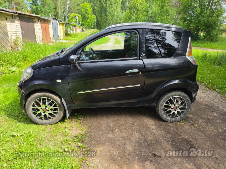 Melns Microcar M.GO 2013 Jehvi, ar dzinēja tilpumu 0.50 L un nobraukumu 24 tūkst. km par 3500 €, foto 4 vietnē AUTOMOTO.COM.LV