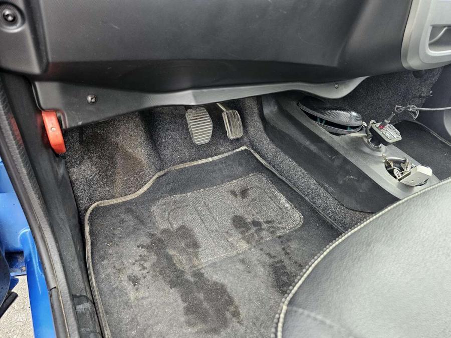 Zils Microcar Mgo 2013 Alīta, ar dzinēja tilpumu 0.48 L un nobraukumu 96 tūkst. km par 4200 €, foto 16 vietnē AUTOMOTO.COM.LV