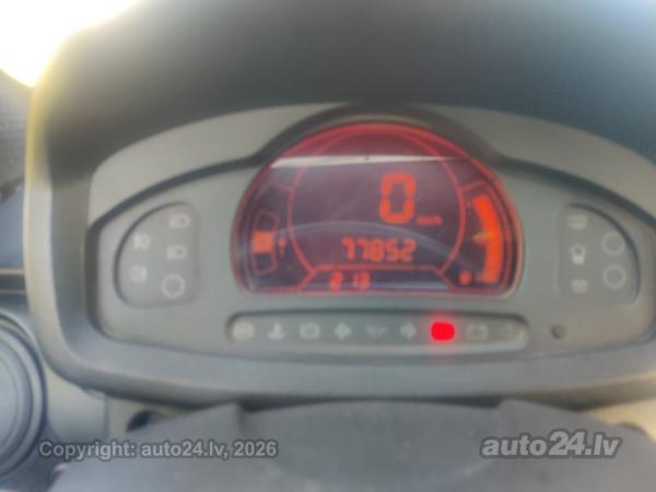 Pelēks Microcar M.GO 2014 Tartu, ar dzinēja tilpumu 0.48 L un nobraukumu 78 tūkst. km par 4990 €, foto 5 vietnē AUTOMOTO.COM.LV