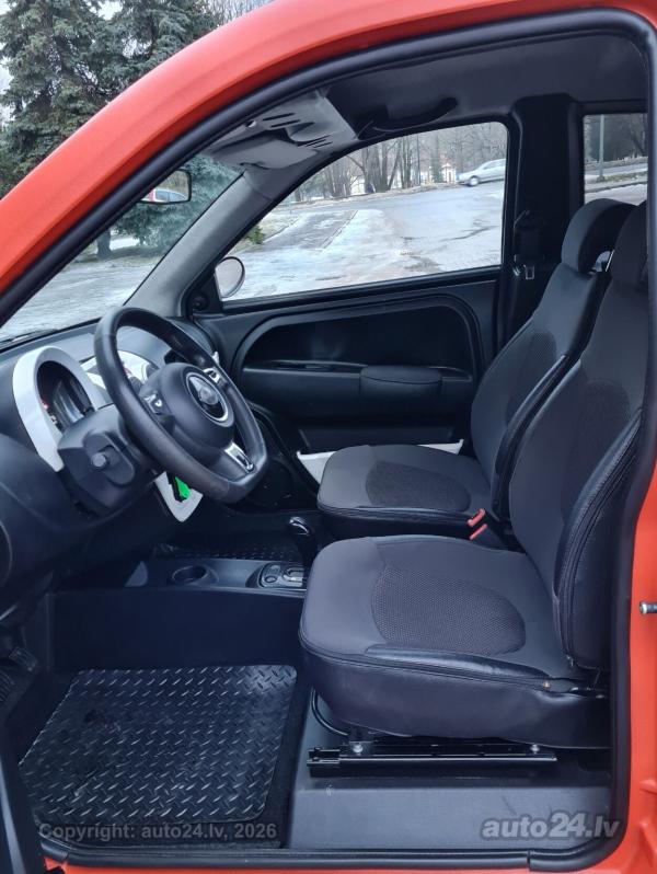 Orange Microcar M.GO 2016 in Tallinn, with an engine capacity of 0.48 L and mileage of 0 thousand km for 5800 €, photo 8 on AUTOMOTO.COM.LV