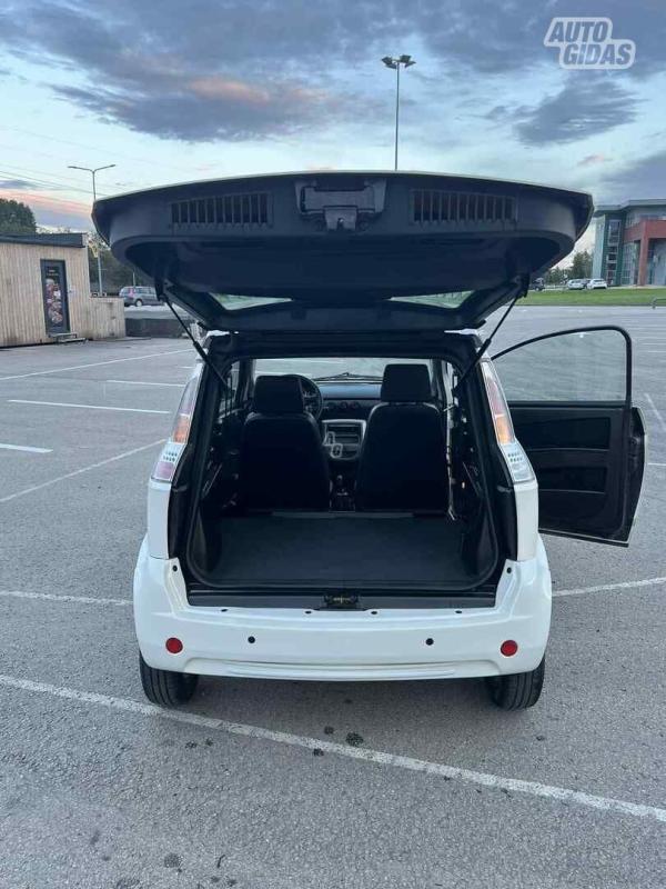White Microcar M.GO 2011 in Kelme, with an engine capacity of 0.50 L and mileage of 87 thousand km for 3900 €, photo 9 on AUTOMOTO.COM.LV