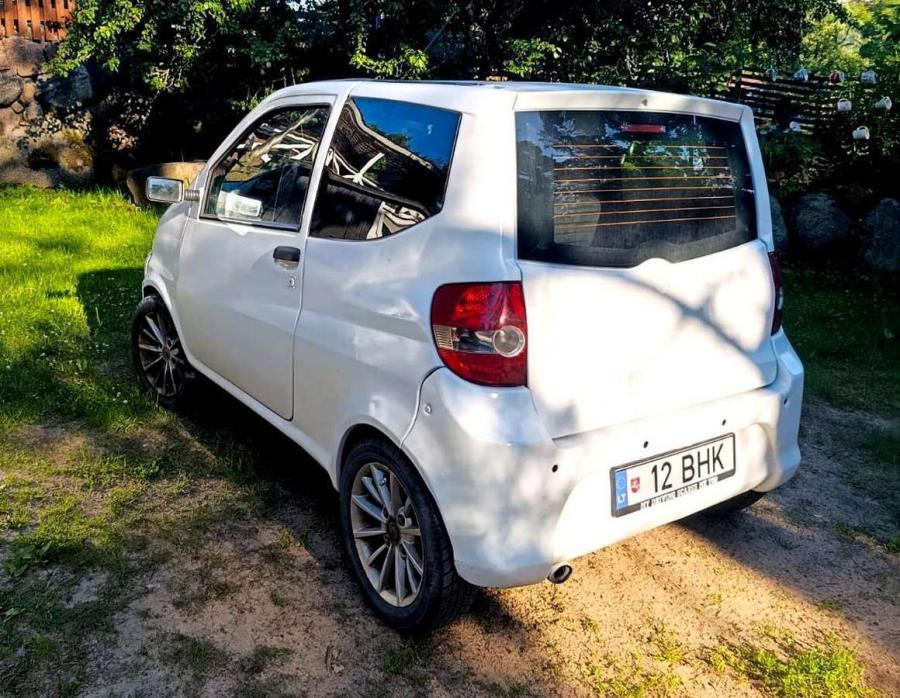 White Microcar Mgo 2011 in Vilnius, with an engine capacity of 0.65 L and mileage of 65 thousand km for 3199 €, photo 4 on AUTOMOTO.COM.LV
