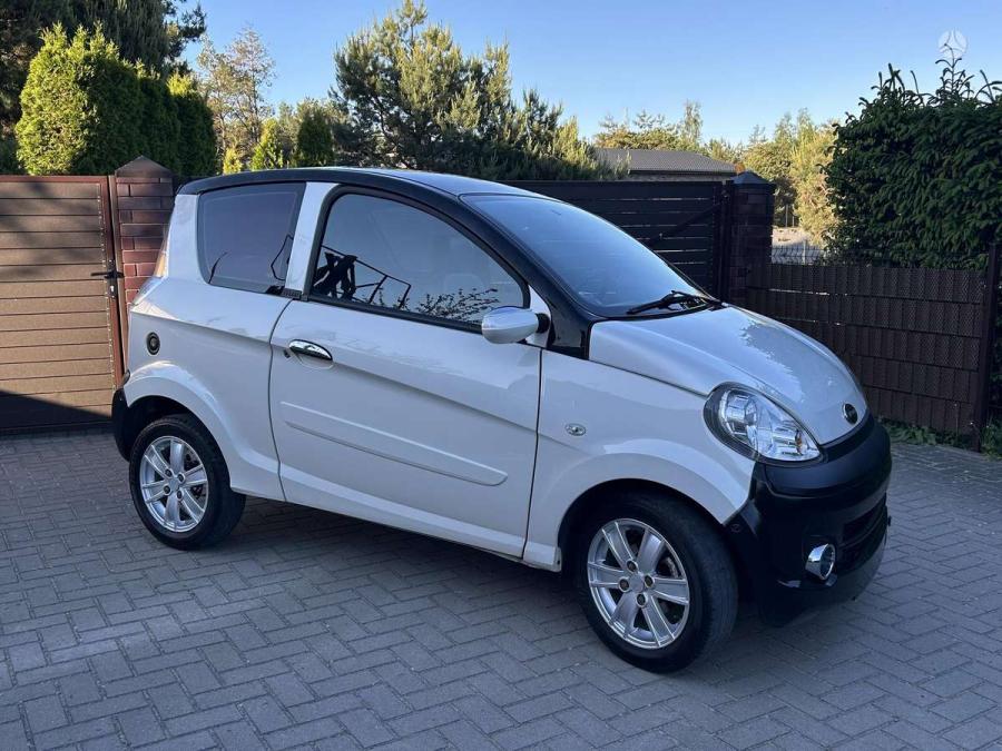Balts Microcar Mgo 2012 Birštonas, ar dzinēja tilpumu 0.50 L un nobraukumu 6 tūkst. km par 3840 €, foto 3 vietnē AUTOMOTO.COM.LV