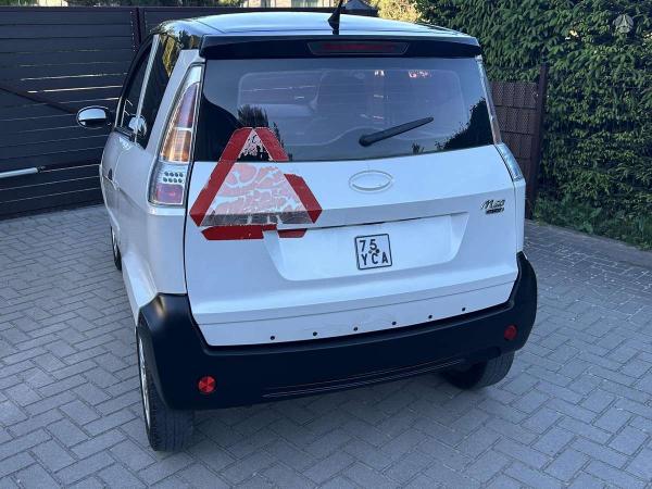 Balts Microcar Mgo 2012 Birštonas, ar dzinēja tilpumu 0.50 L un nobraukumu 6 tūkst. km par 3840 €, foto 5 vietnē AUTOMOTO.COM.LV