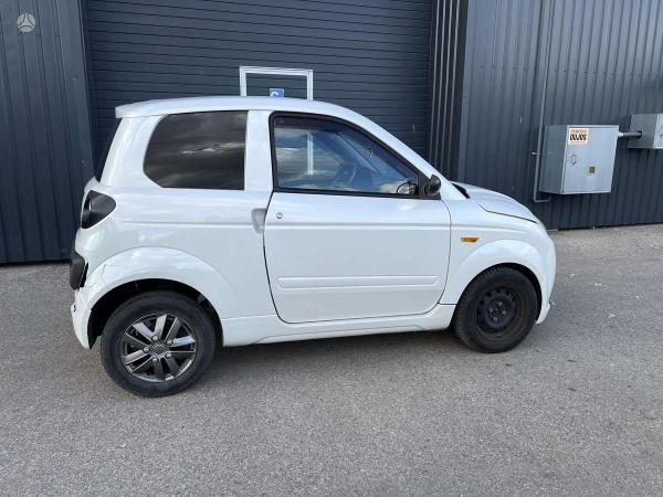 White Microcar Mgo 2018 in Alytus, with an engine capacity of 0.50 L and mileage of 95 thousand km for 4200 €, photo 4 on AUTOMOTO.COM.LV
