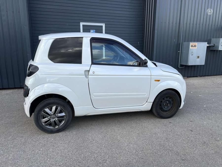 White Microcar Mgo 2018 in Alytus, with an engine capacity of 0.50 L and mileage of 95 thousand km for 3950 €, photo 5 on AUTOMOTO.COM.LV