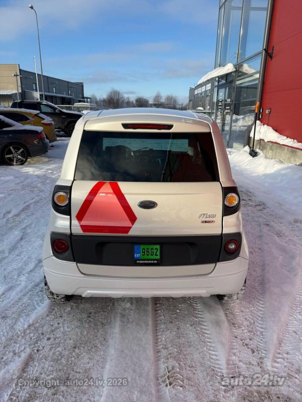 Balts Microcar M.GO 2015 Tallina, ar dzinēja tilpumu 0.51 L un nobraukumu 51 tūkst. km par 6800 €, foto 5 vietnē AUTOMOTO.COM.LV