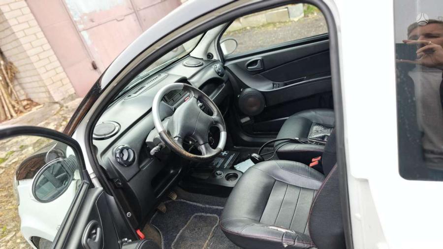 White Microcar Mgo 2010 in Siauliai, with an engine capacity of 0.51 L and mileage of 43 thousand km for 4999 €, photo 8 on AUTOMOTO.COM.LV