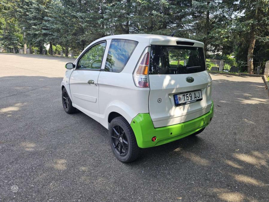 White Microcar Mgo 2013 in Kaunas, with an engine capacity of 0.51 L and mileage of 51 thousand km for 6000 €, photo 4 on AUTOMOTO.COM.LV