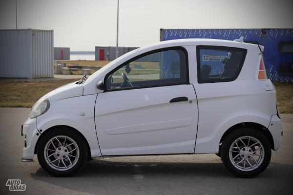 White Microcar Mgo 2012 in Siauliai, with an engine capacity of 0.40 L and mileage of 87 thousand km for 4200 €, photo 3 on AUTOMOTO.COM.LV