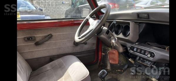 Red MINI 1000 1989 in Limbazi, with an engine capacity of 1.00 L and mileage of 99 thousand km for 3750 €, photo 8 on AUTOMOTO.COM.LV