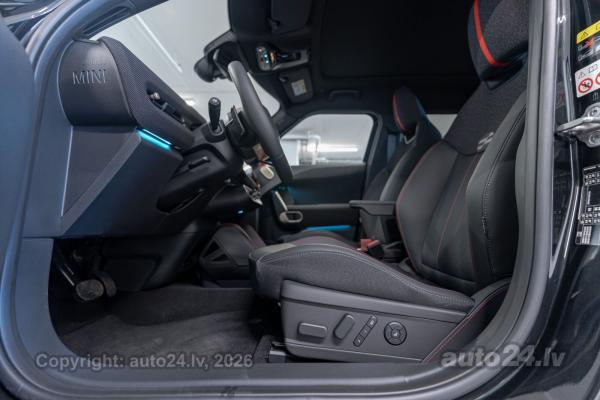 Melns MINI Aceman 2026 Tallina, ar dzinēja tilpumu 0.00 L un nobraukumu 5 tūkst. km par 39950 €, foto 9 vietnē AUTOMOTO.COM.LV