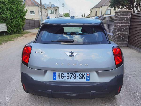 Grey MINI Aceman 2025 in Kaunas, with an engine capacity of 0.00 L and mileage of 6 thousand km for 14900 €, photo 9 on AUTOMOTO.COM.LV