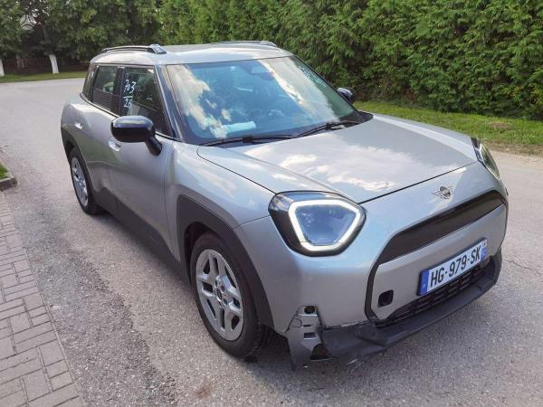 Grey MINI Aceman 2025 in Kaunas, with an engine capacity of 0.00 L and mileage of 6 thousand km for 14900 €, photo 10 on AUTOMOTO.COM.LV