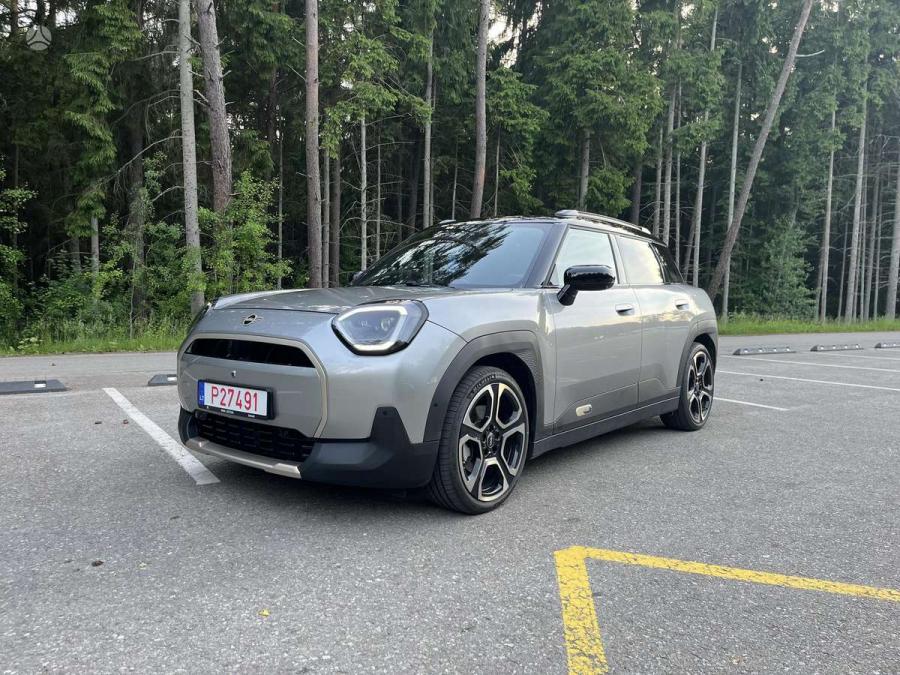 Grey MINI Aceman 2025 in Klaipeda, with an engine capacity of 0.00 L and mileage of 11 thousand km for 29000 €, photo 1 on AUTOMOTO.COM.LV