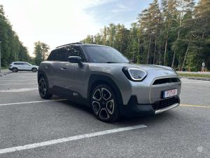 Grey MINI Aceman 2025 in Klaipeda, with an engine capacity of 0.00 L and mileage of 11 thousand km for 29000 €, photo 3 on AUTOMOTO.COM.LV