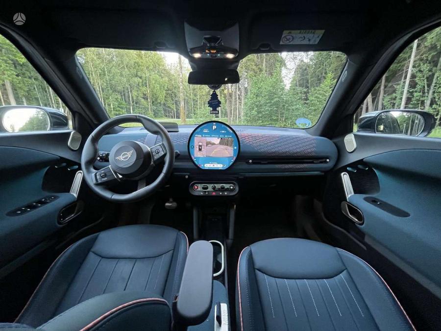 Grey MINI Aceman 2025 in Klaipeda, with an engine capacity of 0.00 L and mileage of 11 thousand km for 29000 €, photo 13 on AUTOMOTO.COM.LV