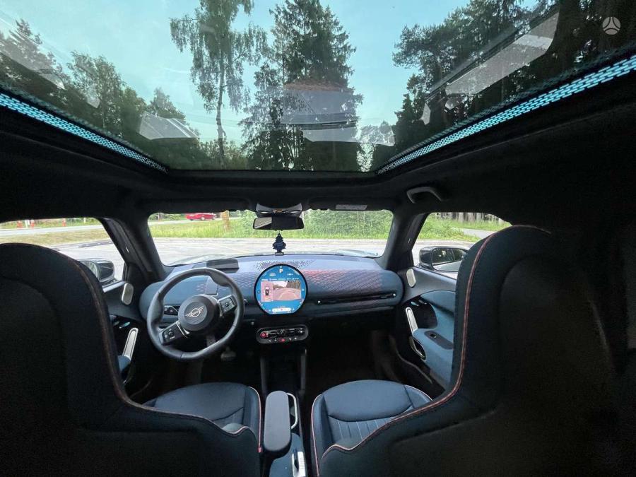 Grey MINI Aceman 2025 in Klaipeda, with an engine capacity of 0.00 L and mileage of 11 thousand km for 29000 €, photo 16 on AUTOMOTO.COM.LV