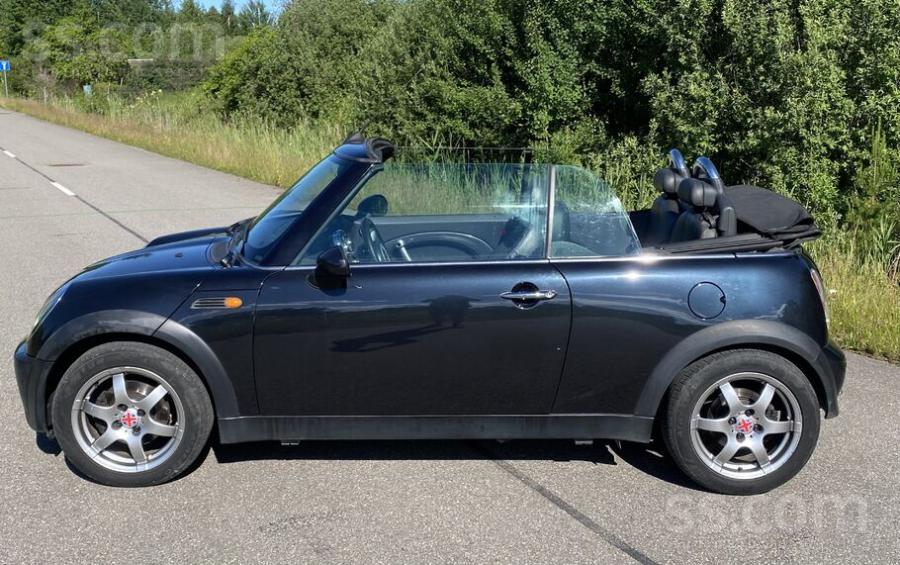 Black MINI Cabrio 2007 in Tukums, with an engine capacity of 1.60 L and mileage of 228 thousand km for 3690 €, photo 6 on AUTOMOTO.COM.LV