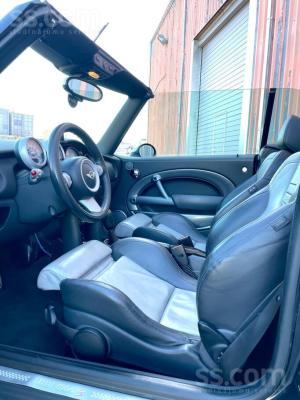 Black MINI Cabrio 2008 in Riga, with an engine capacity of 1.60 L and mileage of 265 thousand km for 5250 €, photo 10 on AUTOMOTO.COM.LV