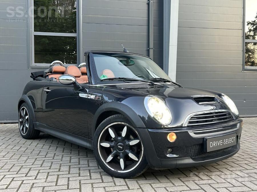 Blue MINI Cabrio 2008 in Talsi, with an engine capacity of 1.60 L and mileage of 155 thousand km for 6490 €, photo 1 on AUTOMOTO.COM.LV