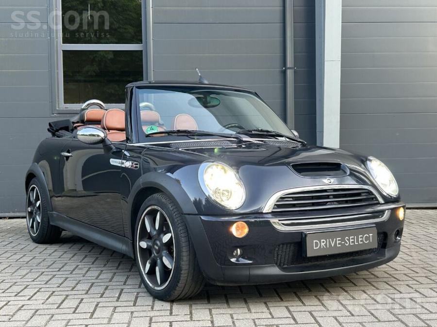 Blue MINI Cabrio 2008 in Talsi, with an engine capacity of 1.60 L and mileage of 155 thousand km for 6490 €, photo 4 on AUTOMOTO.COM.LV