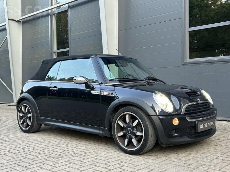 Blue MINI Cabrio 2008 in Talsi, with an engine capacity of 1.60 L and mileage of 155 thousand km for 6490 €, photo 12 on AUTOMOTO.COM.LV