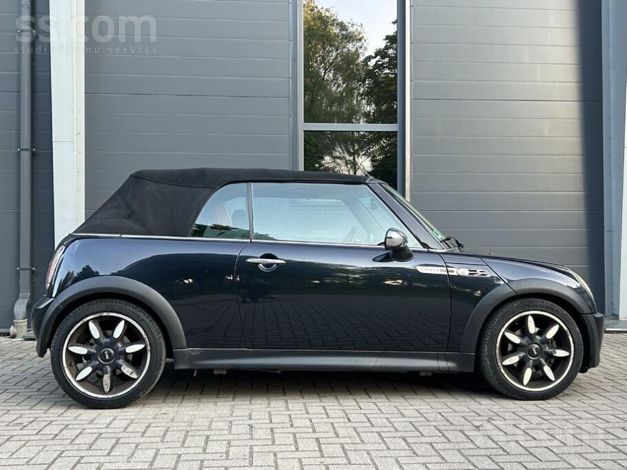 Blue MINI Cabrio 2008 in Talsi, with an engine capacity of 1.60 L and mileage of 155 thousand km for 6490 €, photo 13 on AUTOMOTO.COM.LV
